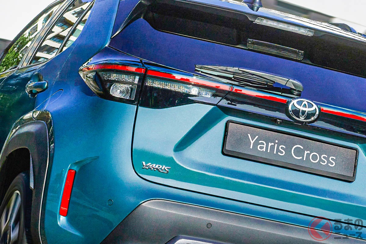 【フランス】トヨタ新「ヤリス“SUV”」発表！ 全長4.1m級ボディの「クロス」！ オシャグリーン＆新デザイン採用の「大人気モデル」登場（くるまのニュース） | 自動車情報・ニュース ...