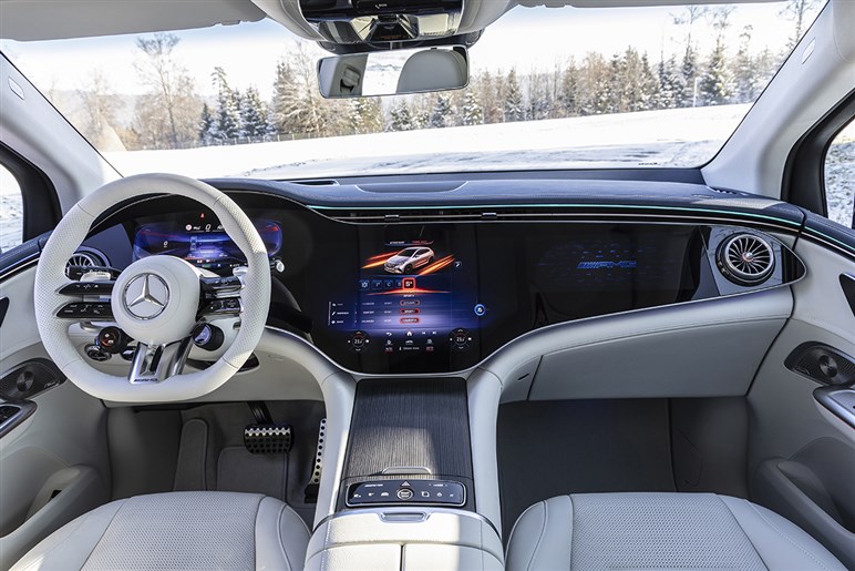 【速報】EクラスのEV「EQE」のSUV版が秋登場。プロトタイプの実力は？（carview!） | 自動車情報サイト【新車・中古車】 - carview!