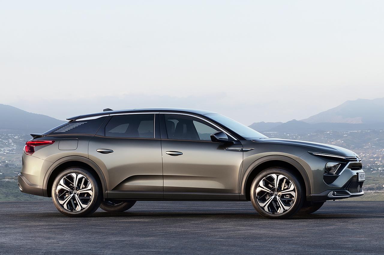 シトロエンの大型上級モデルの歴史をふり返りながら、久しぶりの新生フラッグシップ「C5X」を考察する（Webモーターマガジン） | 自動車情報サイト【新車・中古車】 - carview!