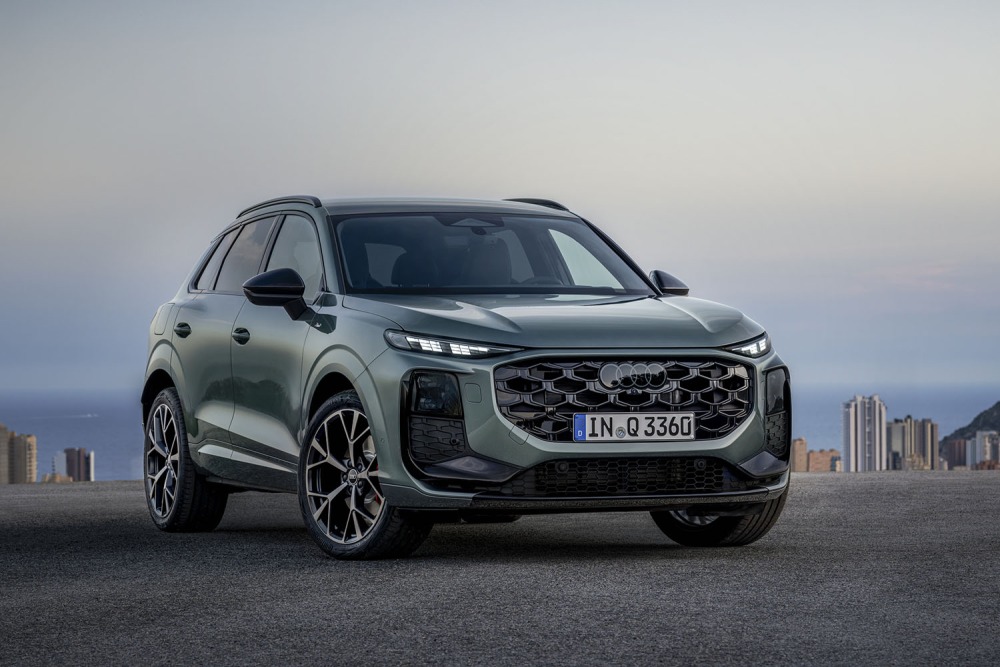 【欧州で10月発売】世界初公開の新型『アウディQ3』 PHEVとMHEVを設定（AUTOCAR JAPAN） | 自動車情報・ニュース - carview!