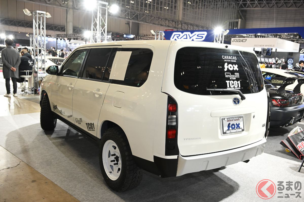 愛称は「ダッフンダー」 ホンダ「軽商用バン」を「高級本格suv」に”変換”！ “新”「cls Fox N Van用」がカッコ良すぎる