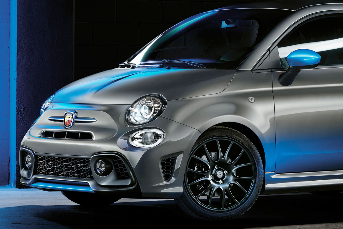 アバルト595にスポーティーで快適な新グレード「F595」登場（Auto Prove） | 自動車情報サイト【新車・中古車】 - carview!