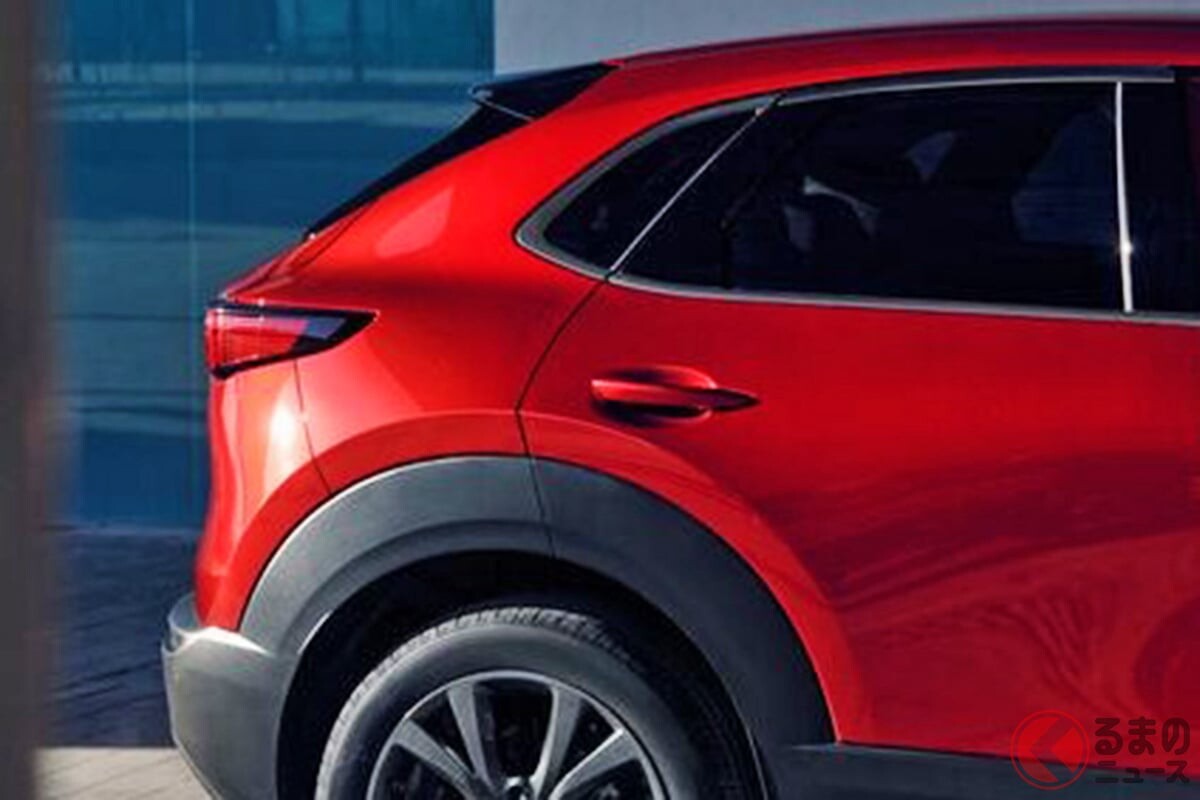 全長4.4m切り！ マツダ“新”「小さな高級SUV」登場！ めちゃ上質内装の「ナギサ」も設定!? 新「CX-30」スペインで発表（くるまのニュース） | 自動車情報・ニュース - carview!