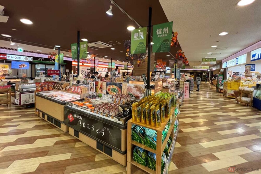 東名高速「EXPASA足柄」でいただくちょっと高級なラーメン バイクで行く高速道路グルメ（バイクのニュース ） | 自動車情報・ニュース - carview!