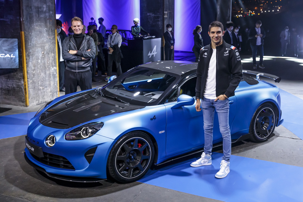 キーワードは過激のR！ アルピーヌA110に最強マシン『A110R』が登場！（LE VOLANT CARSMEET WEB） | 自動車情報サイト【新車・中古車】 - carview!