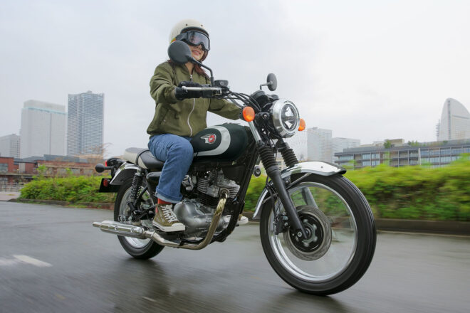 カワサキ、『W230』のカラーとグラフィックを変更した2026年モデルを発表。9月15日より発売（AUTOSPORT web） | 自動車情報・ニュース - carview!