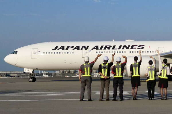 「有名アニメにも出たでっかいJAL機」が運航終了 「大きくて驚いた」「カッコいいのに」SNSでは惜しむ声…この機の今後は？（乗りものニュース） | 自動車情報・ニュース - carview!