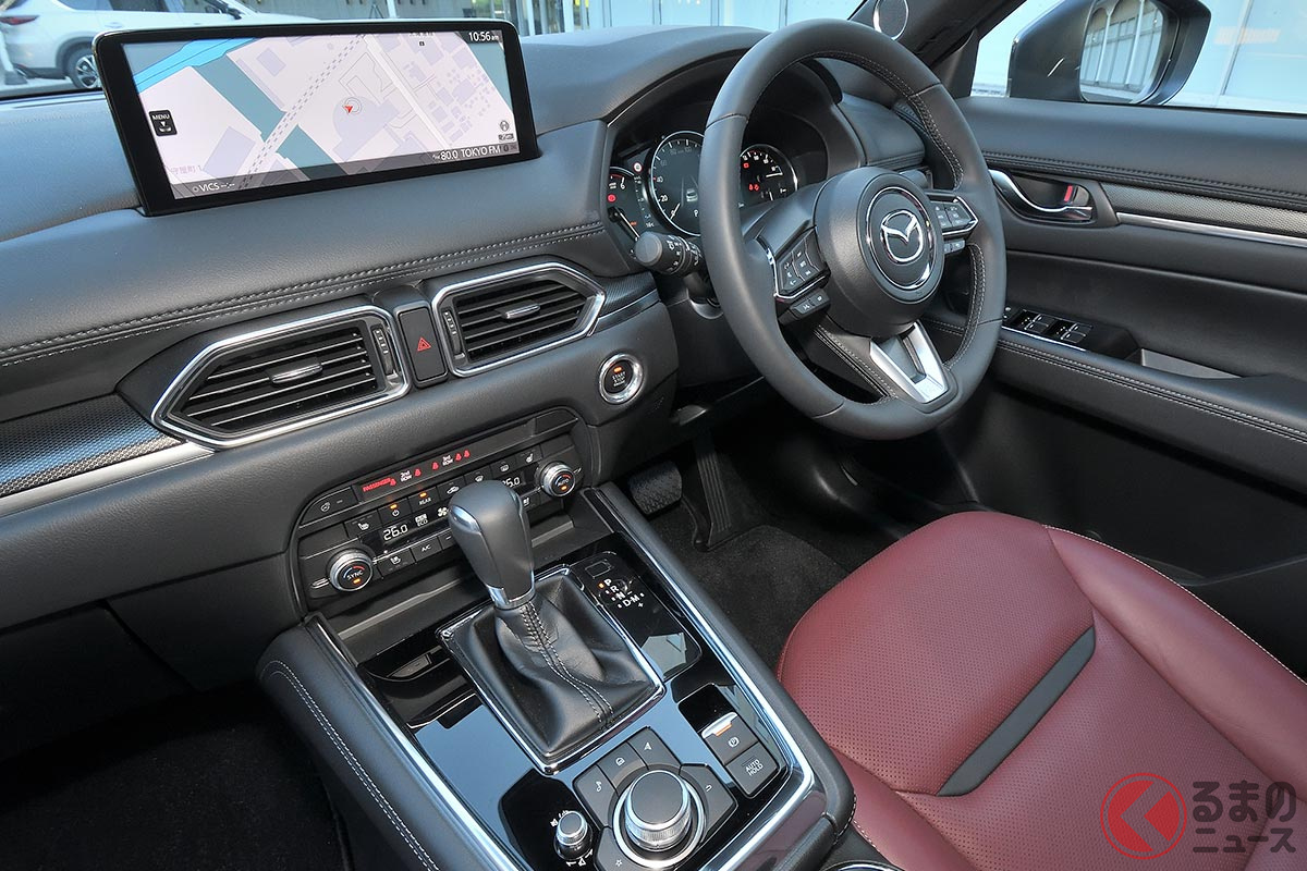 マツダ北米向け新型「高級3列SUV」日本で特別展示！ 全長5m超な「CX-90」実車登場に「迫力スゴイ」 興奮の声続出！（くるまのニュース） | 自動車情報・ニュース - carview!