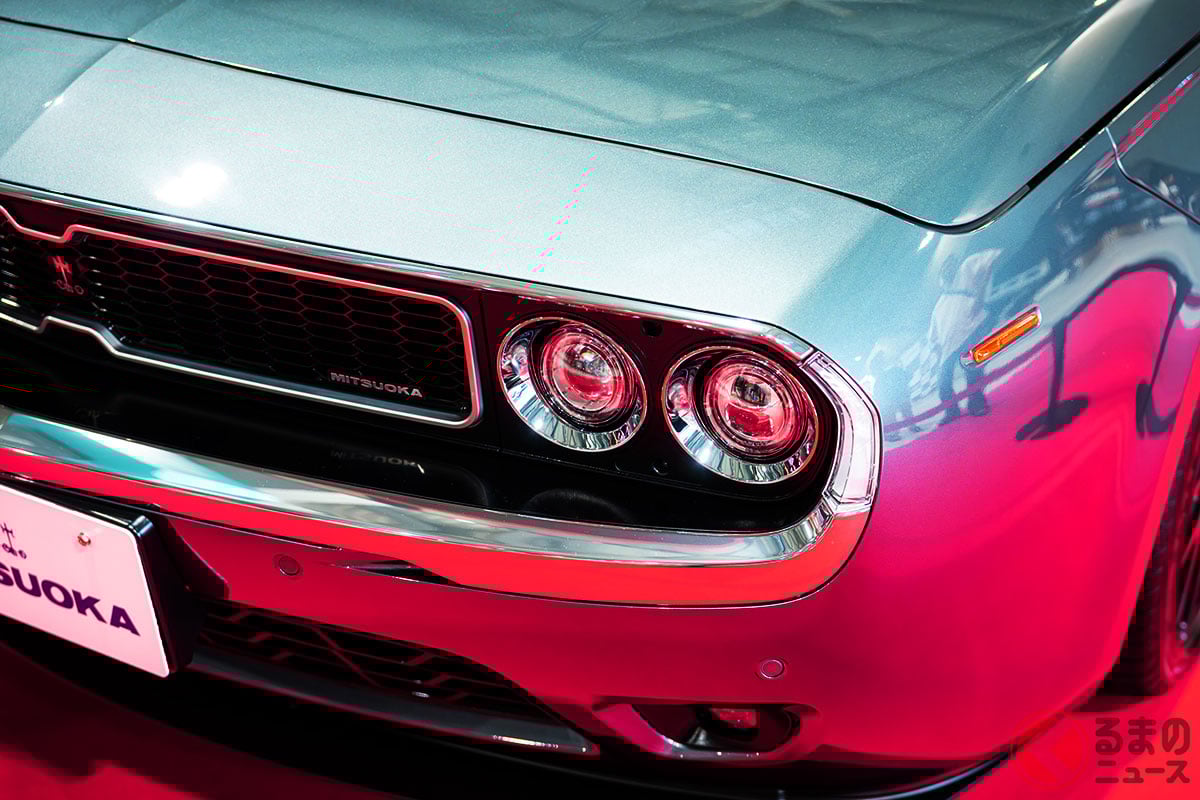 光岡「“旧車風”5人乗りスポーツカー」に大注目！ 「名車・ケンメリ風」丸目4灯レトロ顔に“年配層”も大興奮!? 6速MT×「VTECターボ」搭載のカスタムカー「M55」イベント初登場（くるまの ...