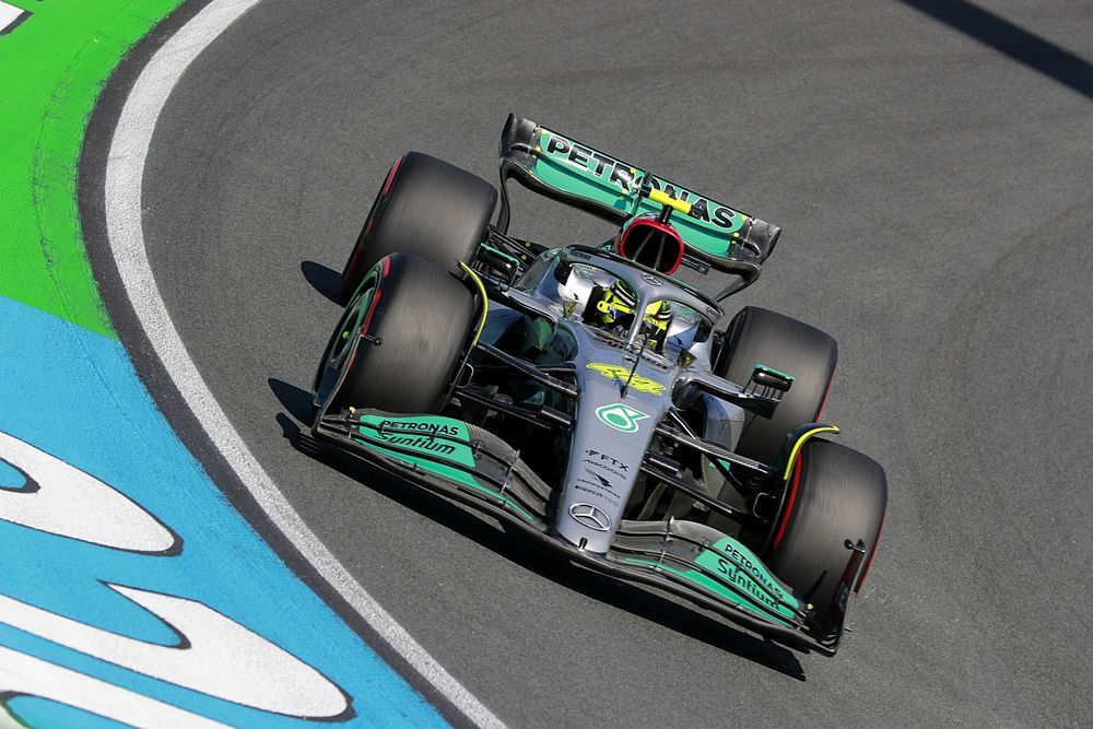 メルセデス、失望のシーズンを招いたたったひとつの”データ異常”。2023年マシン『W14』の糧に？（motorsport.com 日本版） | 自動車情報・ニュース - carview!