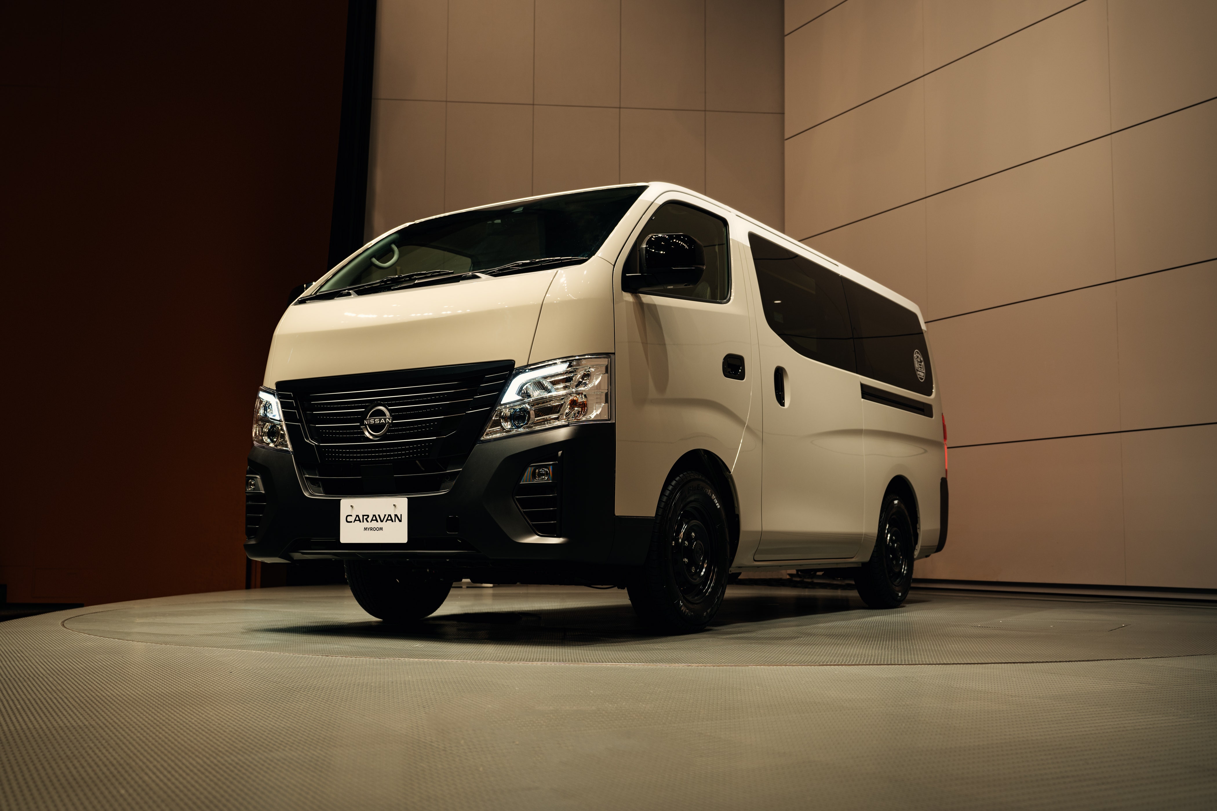 車中泊をもっと気軽に！──新型日産キャラバンMYROOM詳報（GQ JAPAN） | 自動車情報・ニュース - carview!