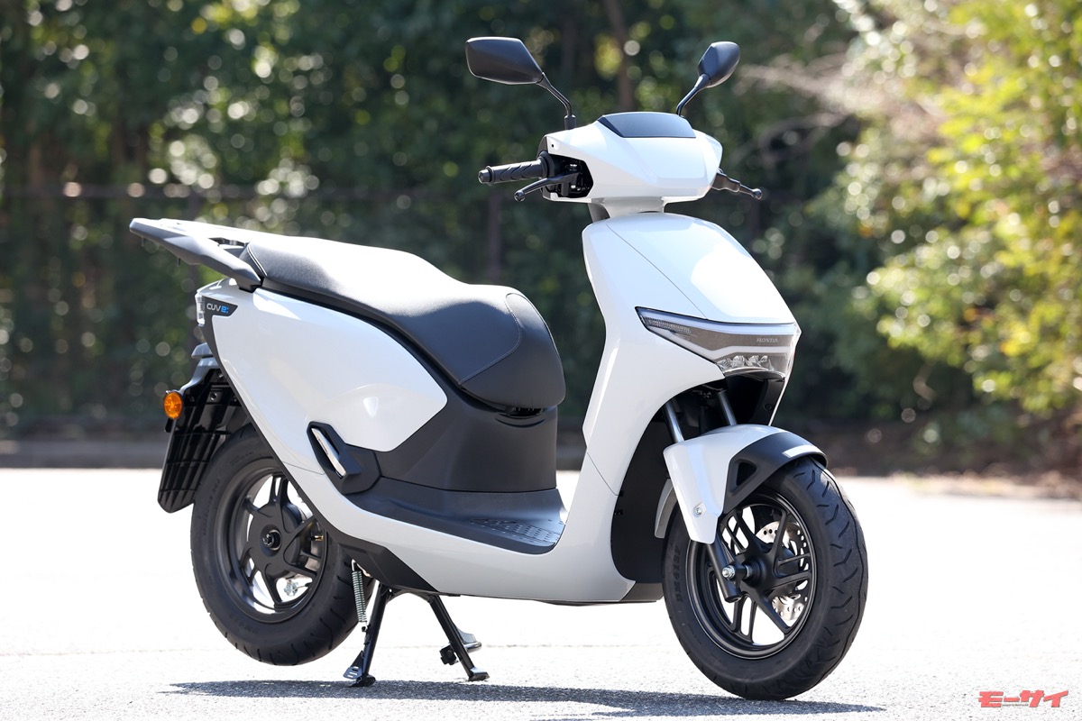 ホンダ、原付二種電動スクーター「CUV e:」を6月発売。公称航続距離は57kmだが、 開発エンジニアによれば「日常ではもっと伸びるかも」（モーサイ） | 自動車情報・ニュース - carview!