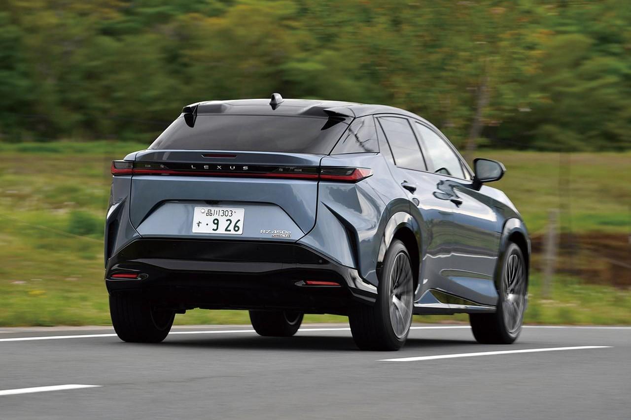 レクサスRZ450e“バージョンL”「レクサスらしい走りをBEVで実現」（Webモーターマガジン） | 自動車情報・ニュース - carview!