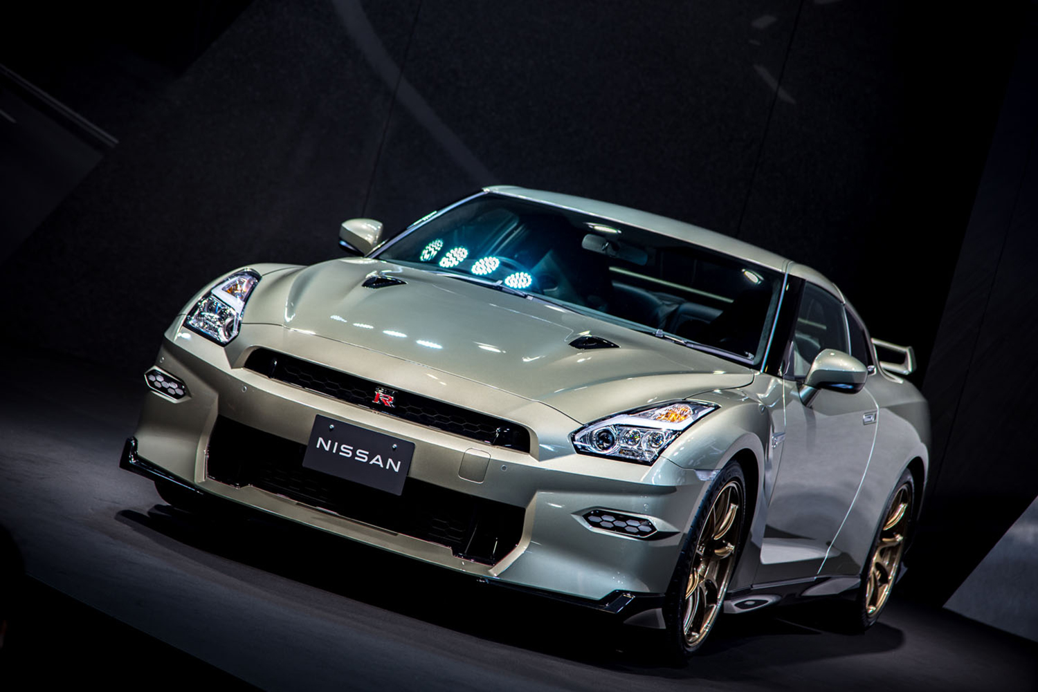 登場時は「777万円」がいまや最安グレードでも「1375万円」！ GT-Rがマイチェンだけでここまで値上がりした理由（WEB CARTOP） | 自動車情報・ニュース - carview!