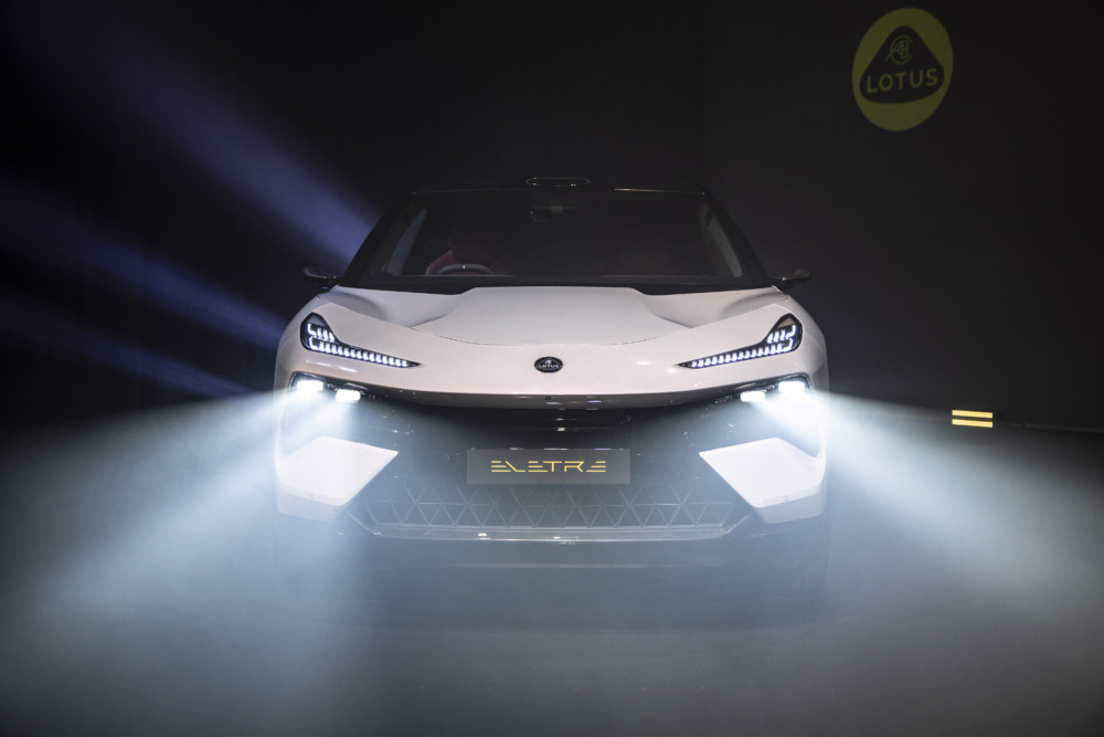 軽さ/小ささ自慢のロータス 巨大/重量級EV「エレトレ」発表 価格2332万円～（AUTOCAR JAPAN） | 自動車情報・ニュース ...