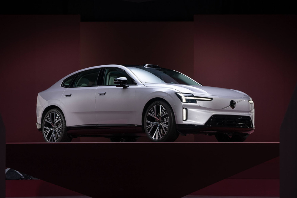 【セダン？ クーペ？ SUV？】ボルボのEVフラッグシップ、ES90登場 2026年にかけ順次世界展開（AUTOCAR JAPAN） | 自動車情報・ニュース - carview!