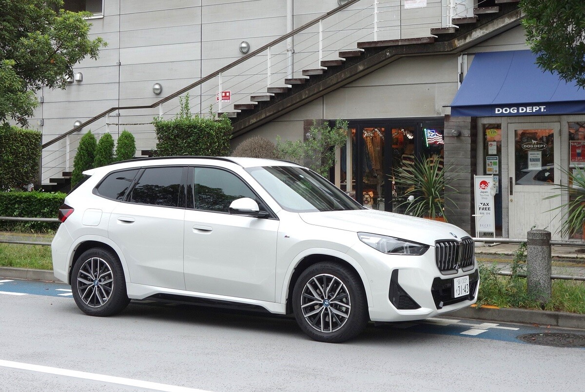 お買い得感あり!?航続距離400kmを誇るBMWのエントリーSUV「iX1 xDrive30」の完成度（@DIME） | 自動車情報・ニュース - carview!