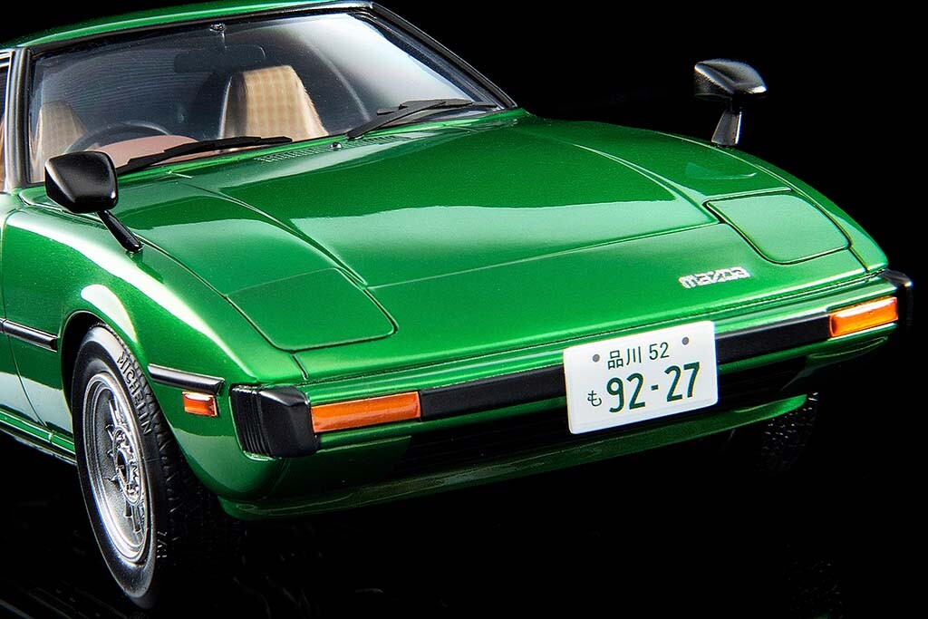 なんとエンジン付きの「初代サバンナRX-7」！レベル製1/24プラモ「SA22C」を日本仕様にアレンジ!!【モデルカーズ】（LE VOLANT CARSMEET WEB） | 自動車情報 ...