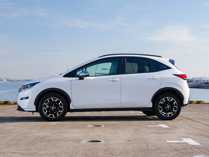 【試乗】新型日産 ノート AUTECH クロスオーバー｜作りこまれた4WDの走行性能をもつSUVグレード（カーセンサー） | 自動車情報サイト【新車・中古車】 - carview!