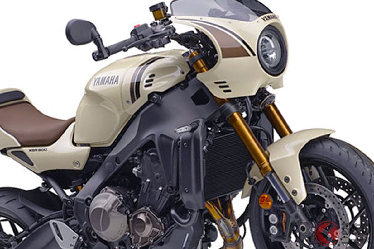 ヤマハ「丸目レトロ」な新・大型バイク発表！ 超パワフルな「3気筒エンジン」搭載＆“日本限定”ボディカラー「アイボリー」採用！ 新たな「XSR900」2025年モデル登場！（くるまのニュース ...