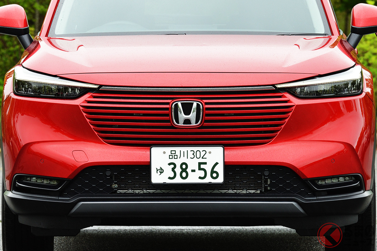 ホンダ「快適suv」の斬新デザインがスゴい！ グリルレス風に熱視線 コンパクトクラスで人気な「ヴェゼル」現状は？（くるまのニュース