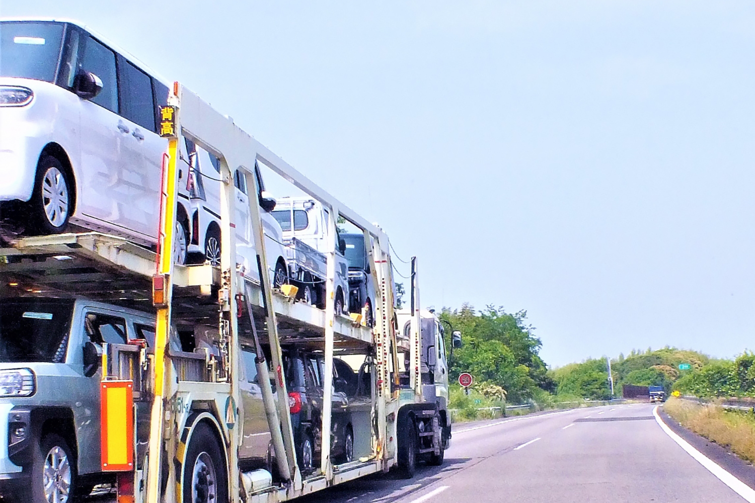 新車の「ドアバイザー」「フロアマット」を買ってもセルフで付ける時代がくる！ いまディーラーを弱らせる深刻な事態とは（WEB CARTOP） | 自動車情報・ニュース - carview!