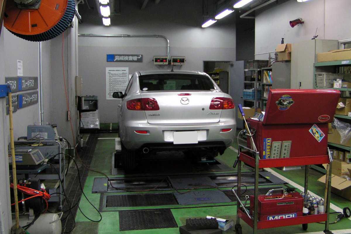 新車の「ドアバイザー」「フロアマット」を買ってもセルフで付ける時代がくる！ いまディーラーを弱らせる深刻な事態とは（WEB CARTOP） | 自動車情報・ニュース - carview!