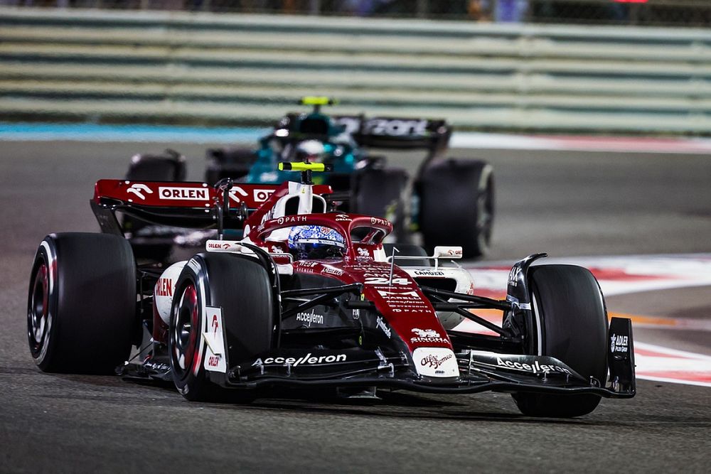 F1“2年生”の周冠宇「去年みたいな緊張はもう無い！」新シーズンの目標は大量ポイント＆長期契約（motorsport.com 日本版） | 自動車情報・ニュース - carview!