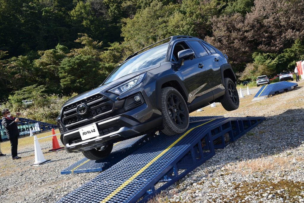 これから買う1台におすすめのトヨタ RAV4！ベストな魅力を紹介！（グーネット） | 自動車情報・ニュース - carview!