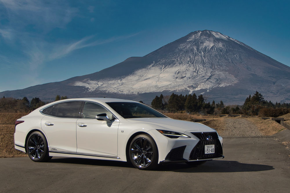 【日本の高級車、復活なるか】レクサスLS改良新型 LS500h Fスポーツ 乗り心地/静粛性/アドバンストパークの評価は？（AUTOCAR JAPAN） | 自動車情報・ニュース - carview!