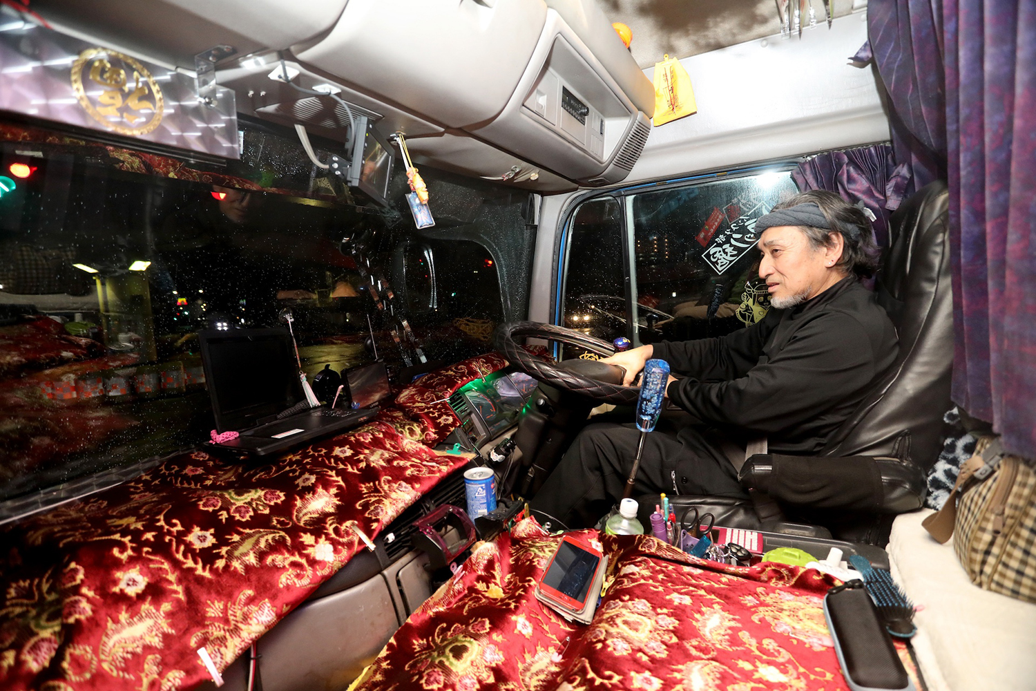 相棒の「ゑびす丸」を駆るデコトラ界の重鎮に密着！ 生涯現役を貫く50年に及ぶデコトラ人生!!（WEB CARTOP） | 自動車情報・ニュース - carview!