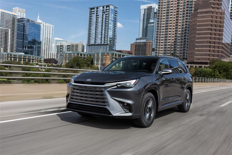 北米レクサスが販売する3列SUV「TX」は何モノ!? “LBX顔”で実質650万円～…25年モデルに進化（carview!） | 自動車情報サイト【新車・中古車】 - carview!