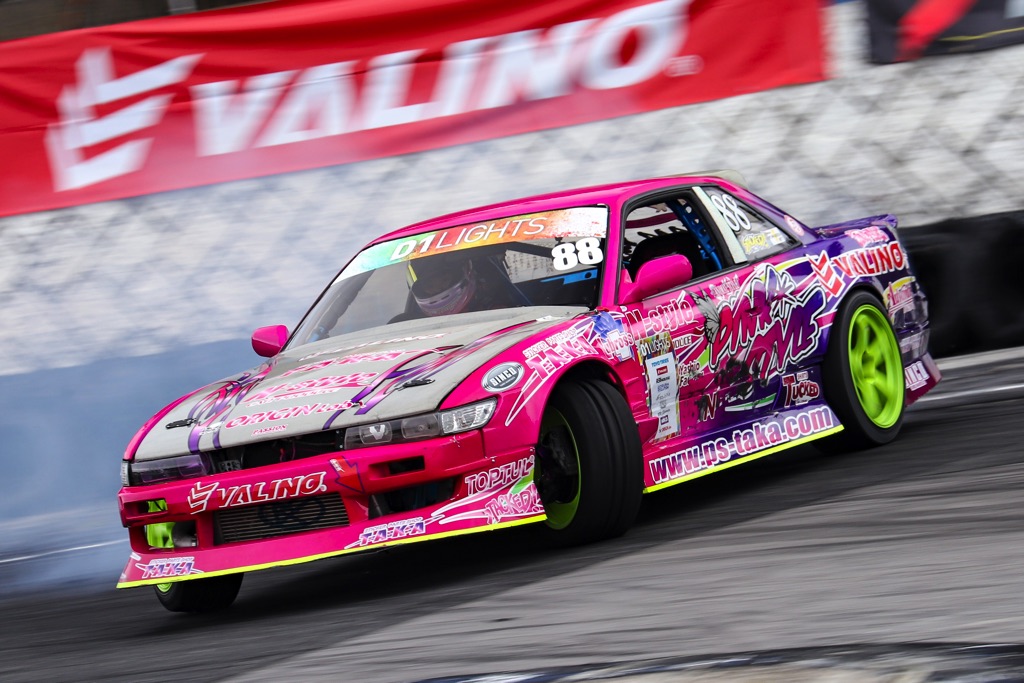 「女性ドライバーの高木美紀が2年連続でD1ライツ名阪戦を制す！」愛車のS13シルビアは中村直樹直伝のノウハウが満載！【D1 LIGHTS】（web option） | 自動車情報・ニュース ...