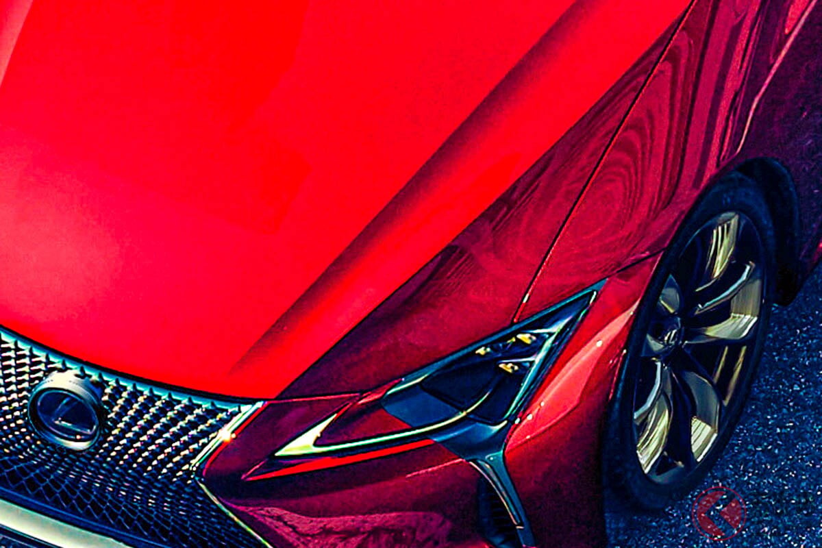 レクサス“新FRスポーツカー”「LC」がスゴイ！ 5リッター「V8」＆4.7m級の“美しすぎる”「流麗ボディ」採用で超カッコイイ！走行性能強化＆豪華内装化の「新モデル」販売店での反響は ...