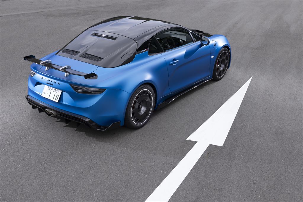 「アルピーヌA110R」の実力を公道試乗でチェック、過激になってもアルピーヌ”らしさ”は健在！（LE VOLANT CARSMEET WEB） | 自動車情報・ニュース - carview!
