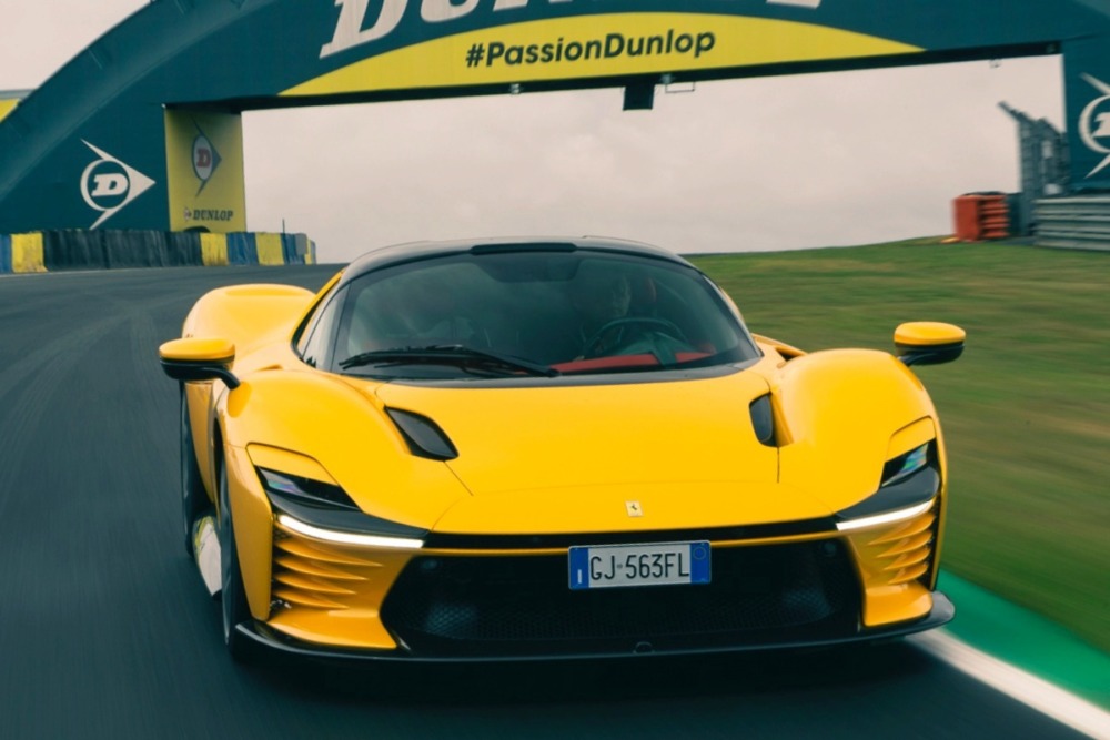 21世紀の偉業を1台に凝縮 フェラーリ・デイトナSP3へ試乗 栄光の330 P4がモチーフ（AUTOCAR JAPAN） | 自動車情報・ニュース - carview!