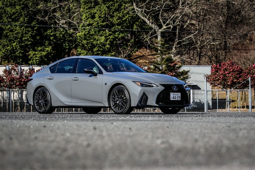 【レクサス IS500】なぜISに大排気量V8モデルが残されたのか（グーネット） | 自動車情報・ニュース - carview!