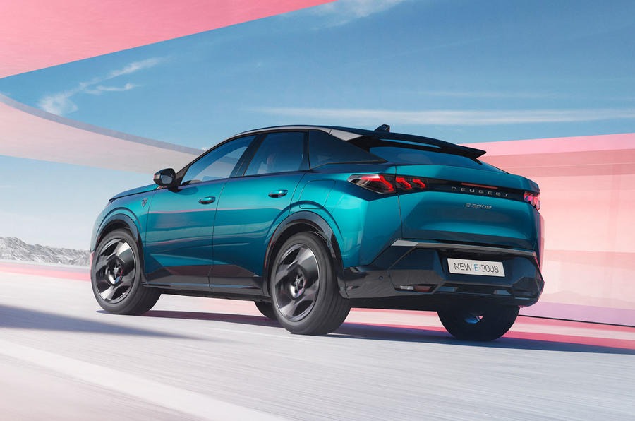 中型SUVでスタイリッシュに「攻める」 航続距離700kmのプジョーe-3008、英国価格は約860万円（AUTOCAR JAPAN） | 自動車情報・ニュース - carview!