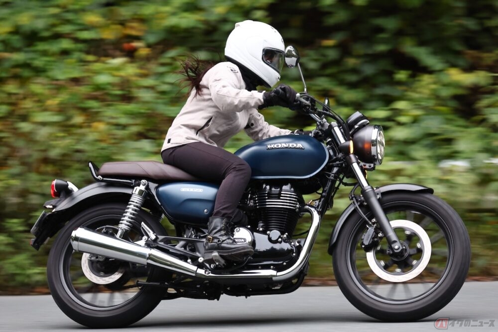 優雅な気持ちで乗れるホンダ『GB350』で紅葉ツーリングへ！～高梨はづきのきおくきろく。～（バイクのニュース ） | 自動車情報・ニュース - carview!