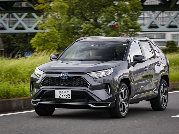 【試乗】新型トヨタ RAV4 PHV｜306psは伊達じゃない！ 販売が絶好調なのにも納得の性能を楽しめる（カーセンサー） | 自動車情報・ニュース - carview!