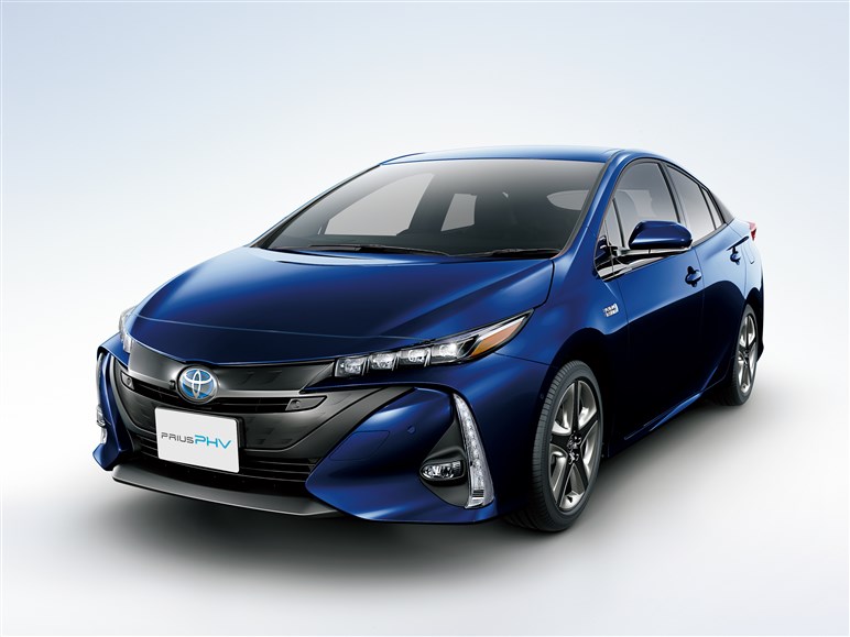 トヨタ「プリウスPHV」 現行モデルの特徴をチェックする（carview!） | 自動車情報サイト【新車・中古車】 - carview!