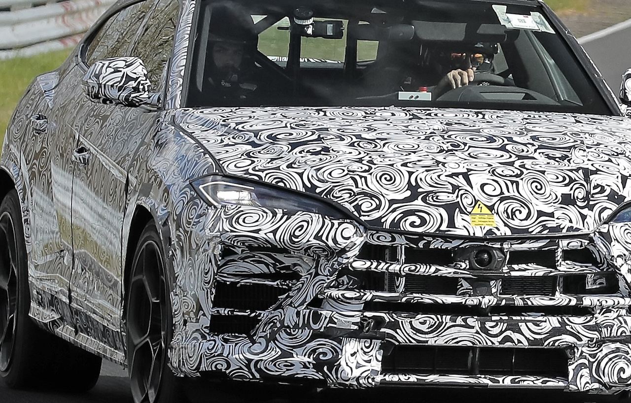 前後のデザインを大幅に刷新！ ランボルギーニ「ウルス」がEV化前に最後の進化（LEVOLANT） | 自動車情報・ニュース - carview!