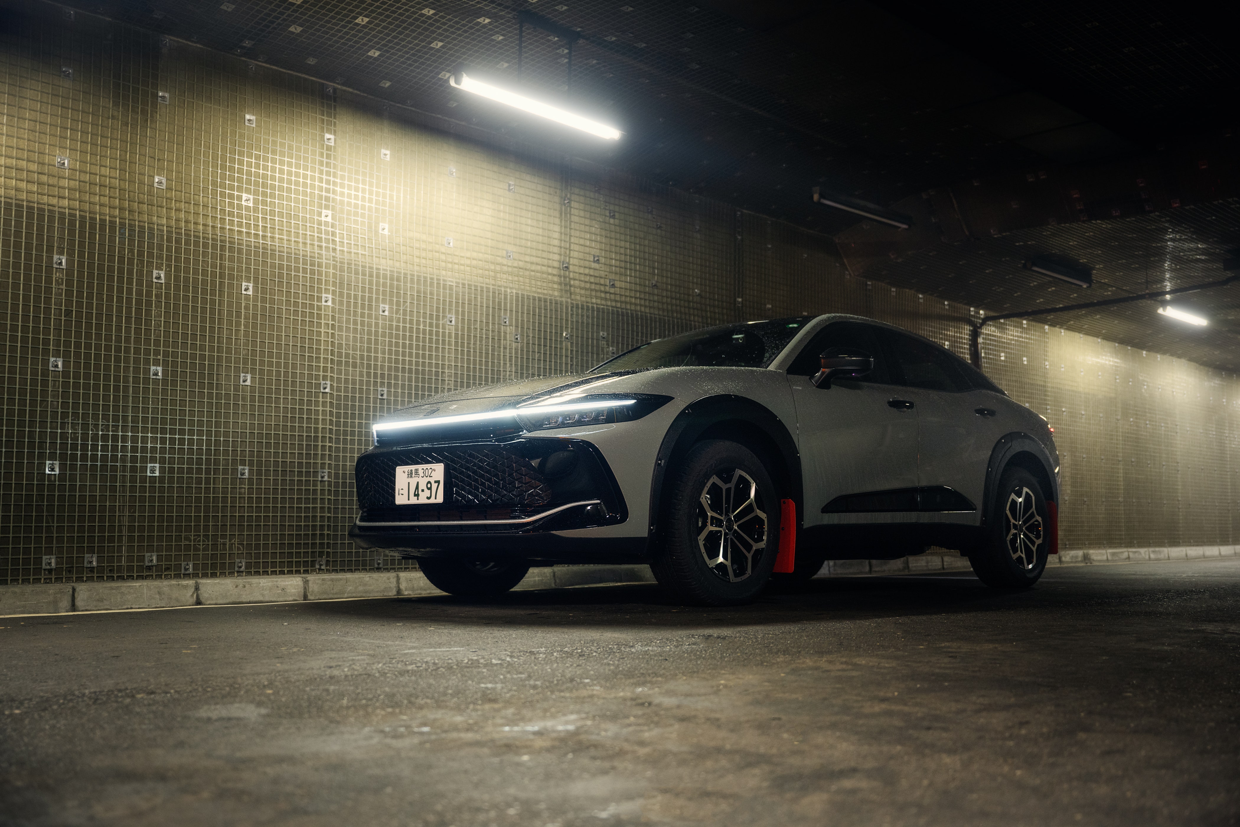 トヨタが手がけたホンキのアソビグルマ──新型クラウン・クロスオーバーRS“ランドスケープ”試乗記（GQ JAPAN） | 自動車情報・ニュース - carview!