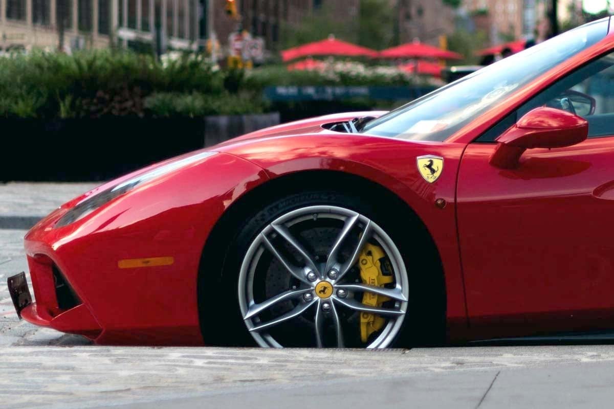 自動車業界を変えるのは結局「シニア富裕層」なのか？ 潜在1000億円市場に挑む“終のモデル”戦略とは（Merkmal） | 自動車情報・ニュース - carview!