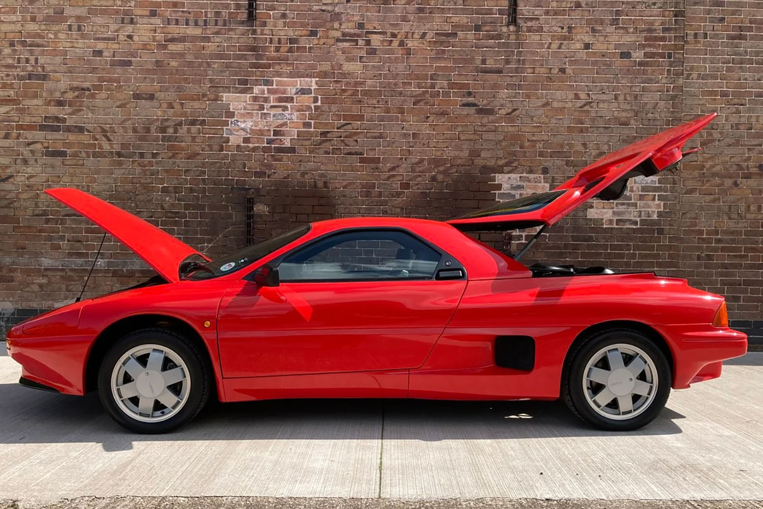 トヨタMR2の登場でコンセプト変更！ 右往左往と迷走した悲劇のスポーツカー「パンサー・ソロ」とは（WEB CARTOP） | 自動車情報・ニュース - carview!