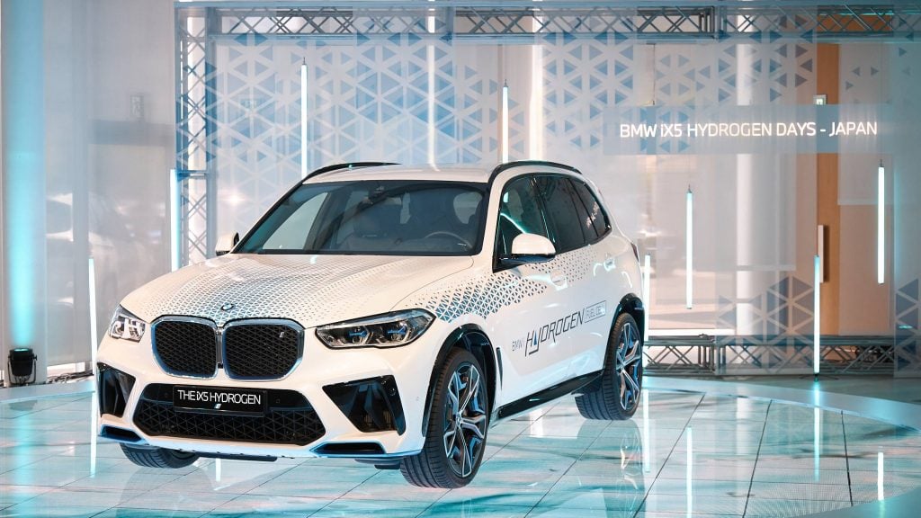 BMW 燃料電池車「iX5 ハイドロジェン」 日本での実証実験を2024年も継続（グーネット） | 自動車情報・ニュース - carview!