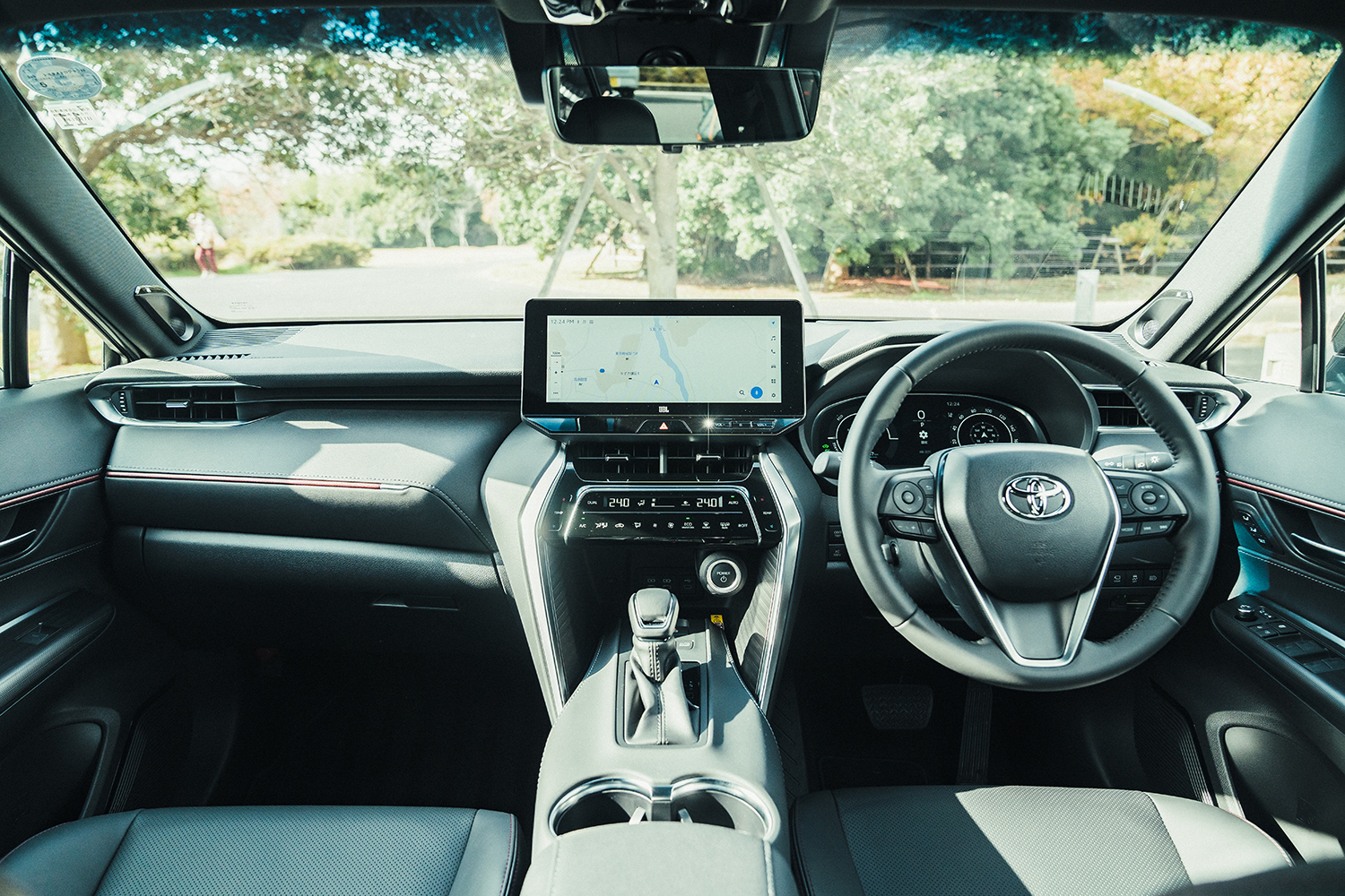 【試乗】ハリアー2台を乗り比べ！ 航続距離と上質さならPHVがHVを凌ぐ（WEB CARTOP） | 自動車情報サイト【新車・中古車】 - carview!