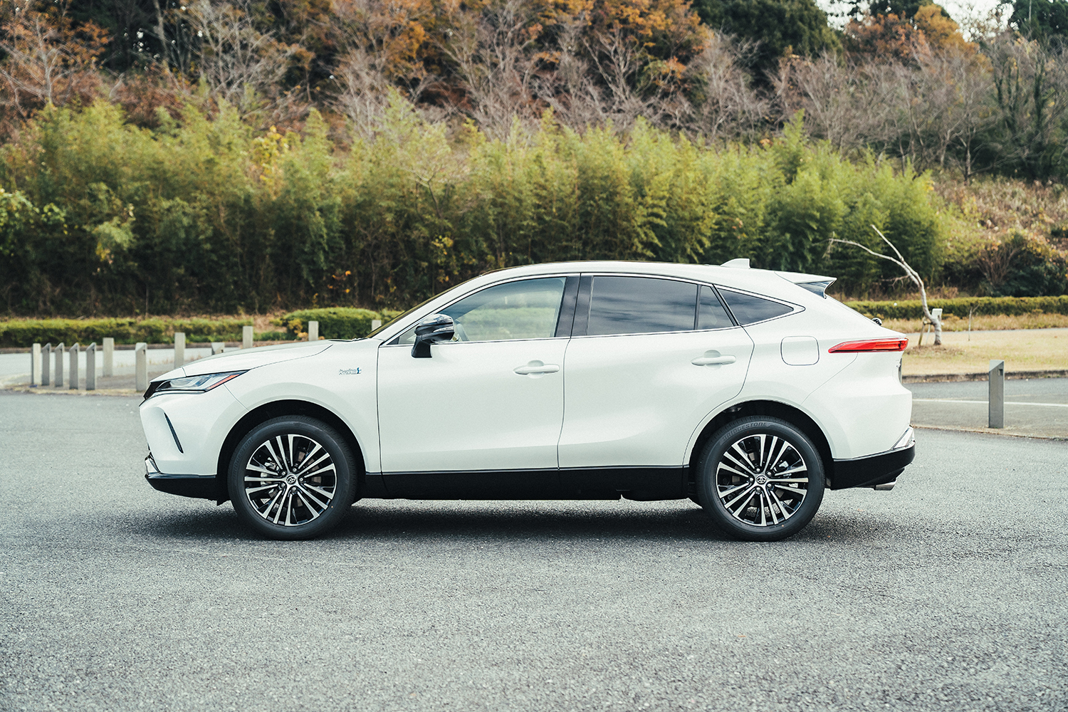 【試乗】ハリアー2台を乗り比べ！ 航続距離と上質さならPHVがHVを凌ぐ（WEB CARTOP） | 自動車情報サイト【新車・中古車】 - carview!