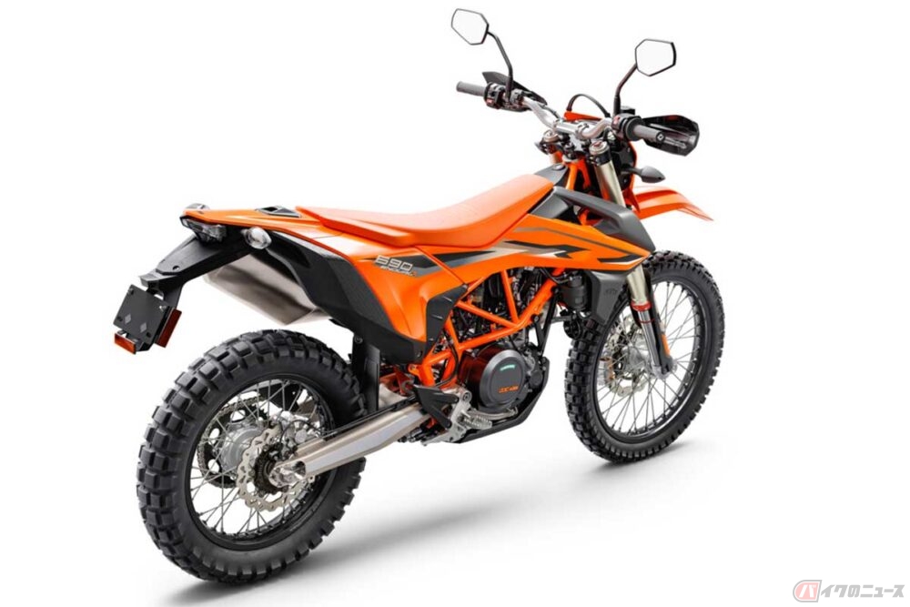 KTM「690 ENDURO R」2023年型発売 競技車両イメージの新グラフィックに（バイクのニュース ） | 自動車情報・ニュース - carview!