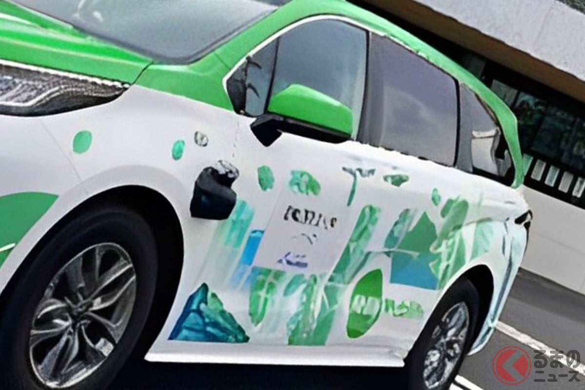 トヨタ「最大級ミニバン」にNTTの「画期的システム」搭載！ “カメラ多数”のド派手な「謎のシエナ」が日本を走る！ 「めちゃ大事な目的」とは？（くるまのニュース） | 自動車情報・ニュース ...